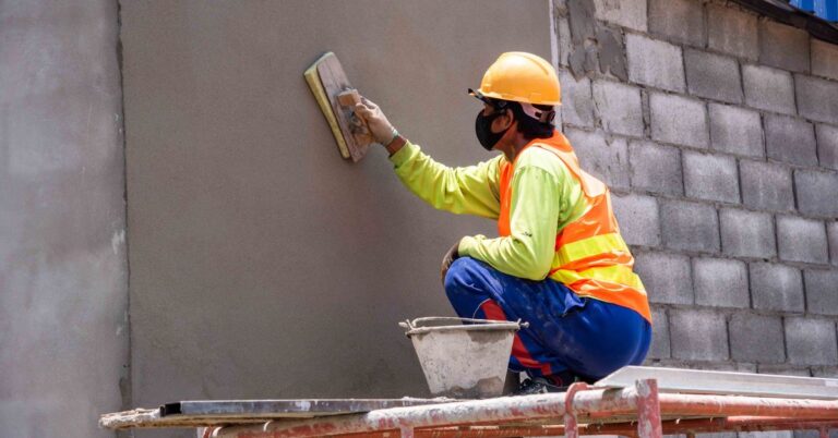 4 Types of Construction Workers You Need for a Successful Project